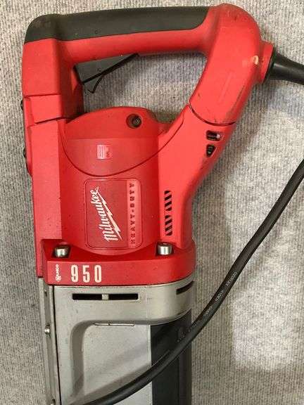 Milwaukee 950 Electric Jack Hammer - Tullochs Auctions