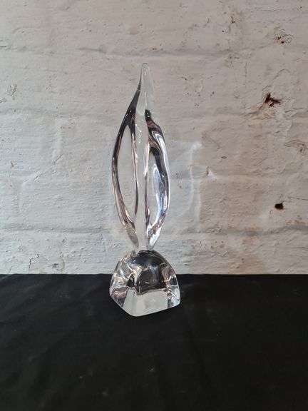 Daum Crystal Flame Art Glass Statue, Signed - Tullochs Auctions