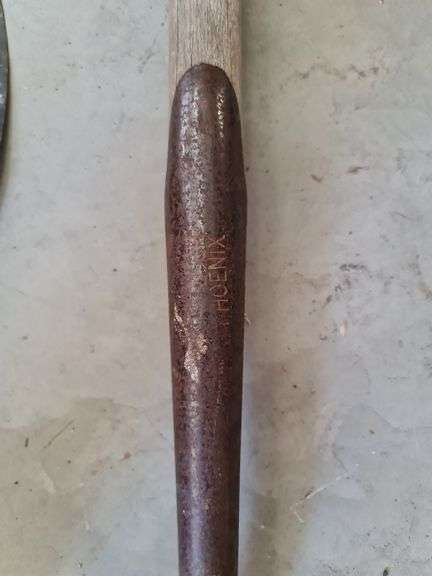 Vintage 8 Tine Spud Fork & Wool Bale Stencil - Tullochs Auctions