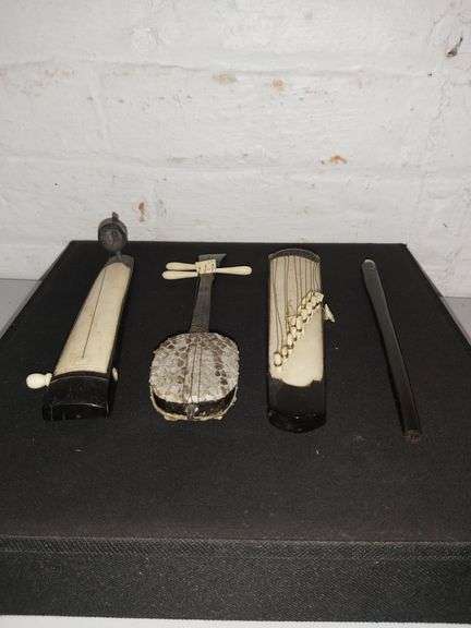 4 Vintage Bone & Horn Miniature Musical Instruments - Tullochs Auctions