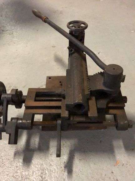 Antique Milling Machine - Tullochs Auctions
