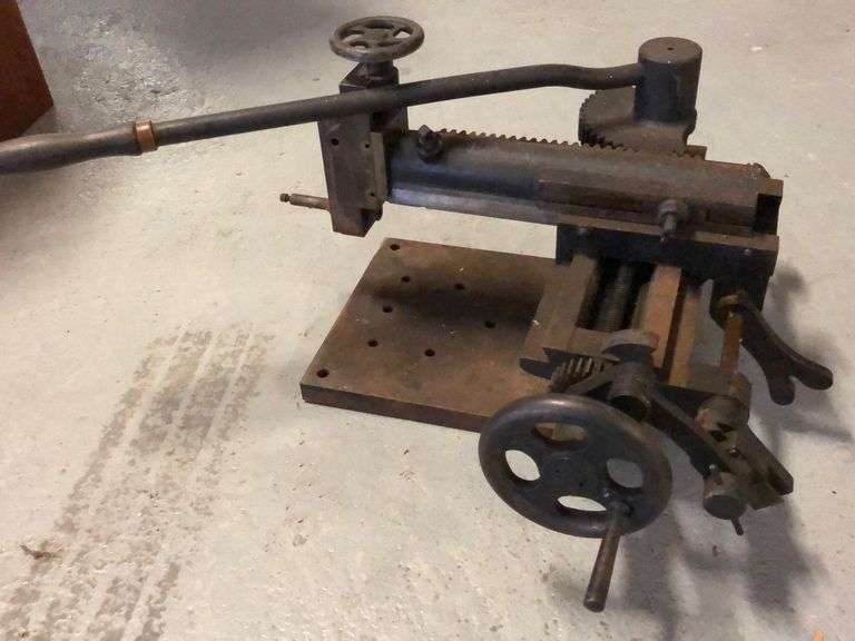 Antique Milling Machine - Tullochs Auctions