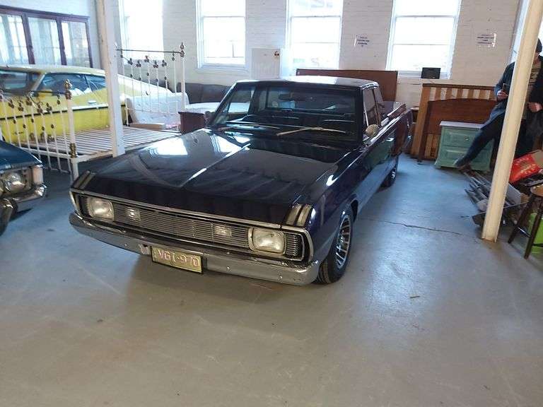 1970 Valiant VG Ute 318 V8 - Tullochs Auctions