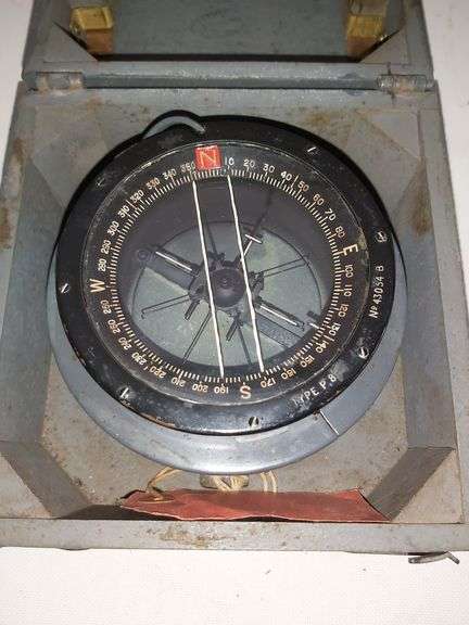 WW2 British RAF P8 Aircraft Compass - Tullochs Auctions