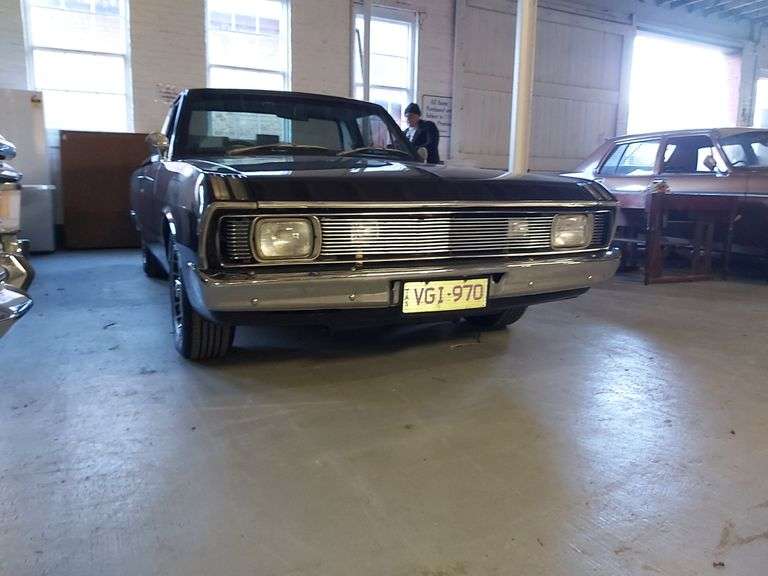 1970 Valiant VG Ute 318 V8 - Tullochs Auctions