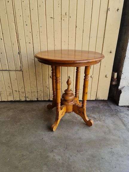 Small Round Antique Table - Tullochs Auctions
