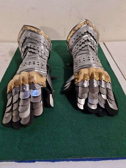 Stunning Recreation Of A Pair Of Medieval Articulated Armoured ...