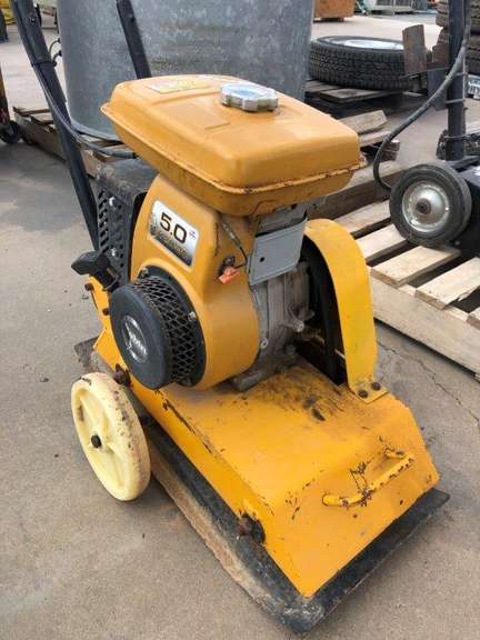 5HP Robin Plate Compactor - TVAA Pty Ltd T/A Tomkins Valuers & Auctioneers
