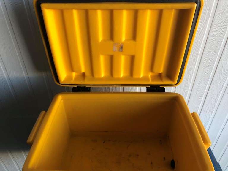 Ice Mate 47L Esky - TVAA Pty Ltd T/A Tomkins Valuers & Auctioneers