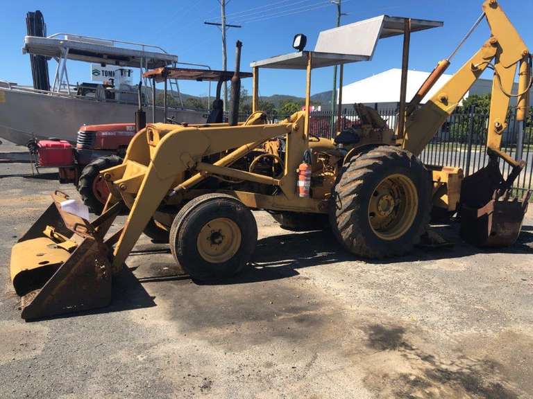 1981 John Deere 400 Backhoe Loader Inc Buckets - TVAA Pty Ltd T/A ...
