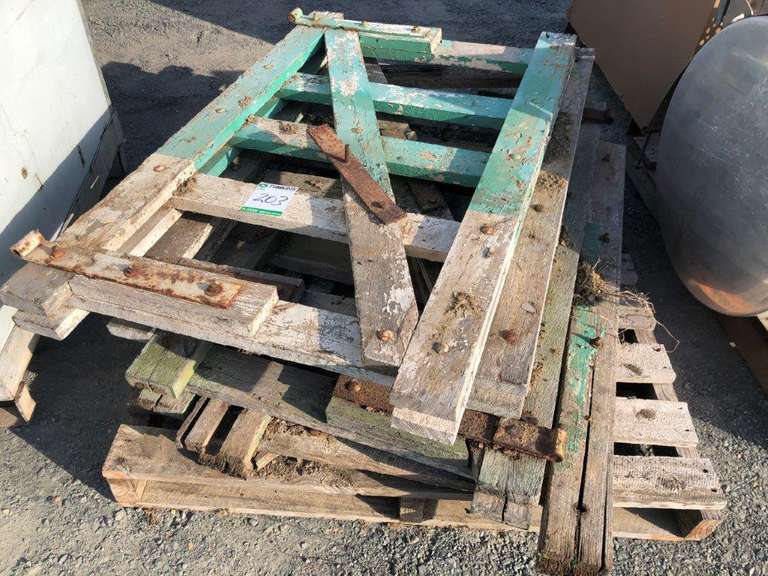 Timber Gates - TVAA Pty Ltd T/A Tomkins Valuers & Auctioneers