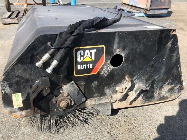CAT BU118 Skid Steer Broom - TVAA Pty Ltd T/A Tomkins Valuers & Auctioneers