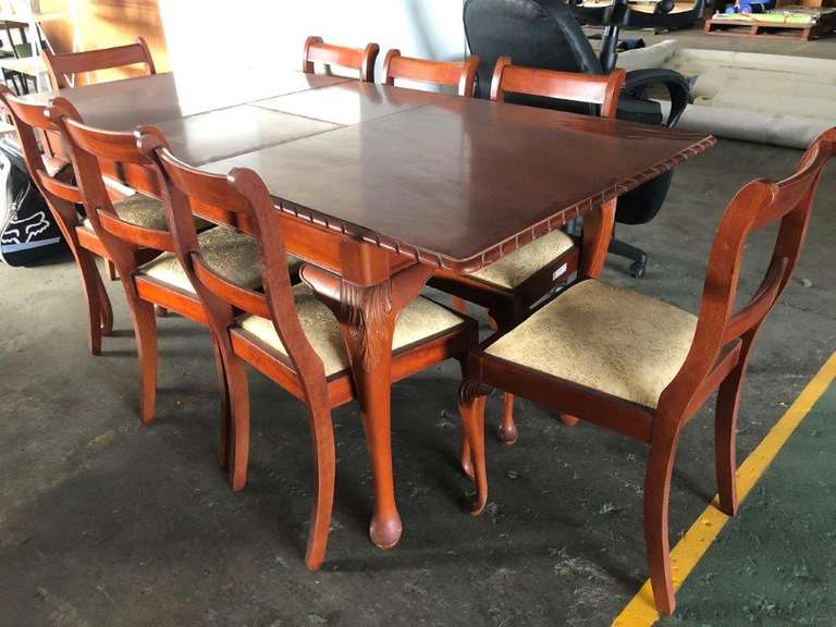 Extendable 8 Seater Dining Table - TVAA Pty Ltd T/A Tomkins Valuers ...