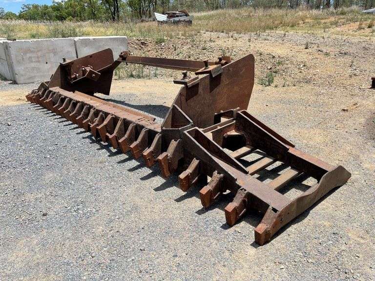 18ft Walk-In Folding Stick Rake - TVAA Pty Ltd T/A Tomkins Valuers ...