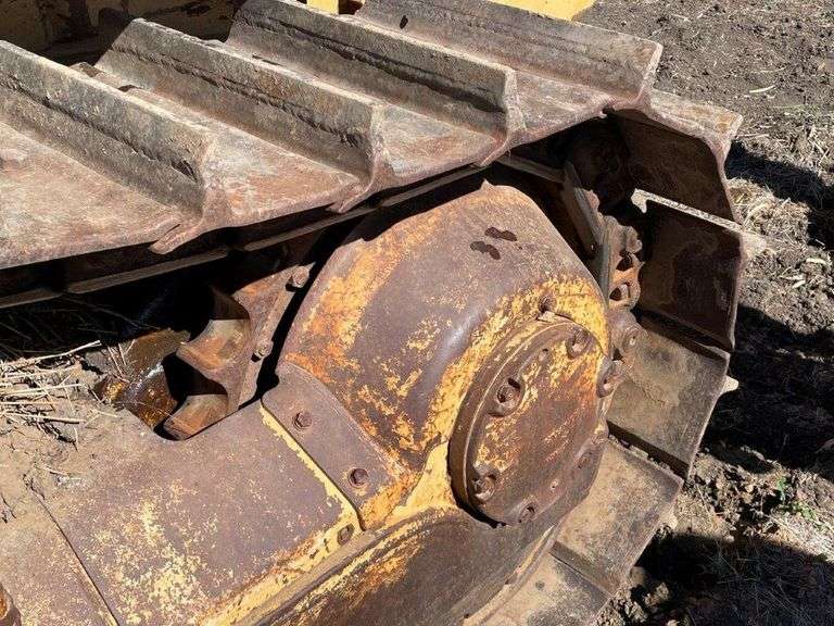 Caterpillar D7G Track Dozer (NB: LH Final Drive Oil Seal Leak) - TVAA ...