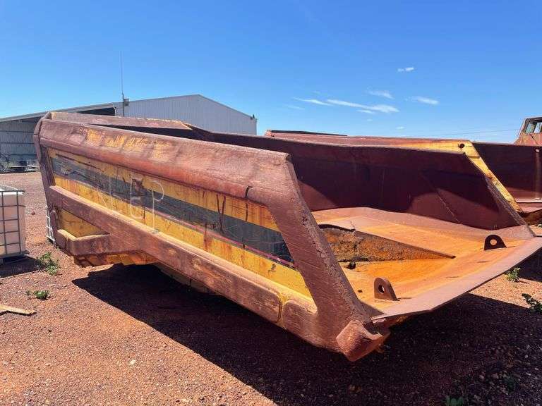Caterpillar AD55 Tray - TVAA Pty Ltd T/A Tomkins Valuers & Auctioneers