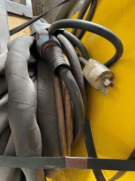 CEA Maxi 255M Welder and Wire Feeder - TVAA Pty Ltd T/A Tomkins Valuers ...