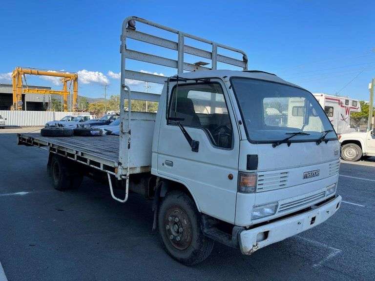 1992 Mazda T4600 Flat Bed Truck - TVAA Pty Ltd T/A Tomkins Valuers ...