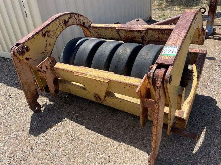 Standen Equipment Grader Mounted Roller - TVAA Pty Ltd T/A Tomkins ...