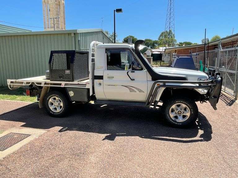 2006 Toyota Landcruiser RV HDJ79R Utility - TVAA Pty Ltd T/A Tomkins ...