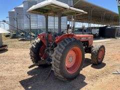 Kubota M8030DT Tractor - TVAA Pty Ltd T/A Tomkins Valuers & Auctioneers