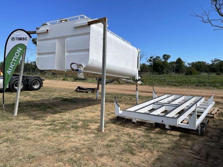 12,000L Removable Water Truck Tank & Cradle - TVAA Pty Ltd T/A Tomkins ...