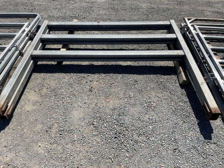 Oval Rail Gate Ends - 1840mmH - TVAA Pty Ltd T/A Tomkins Valuers ...