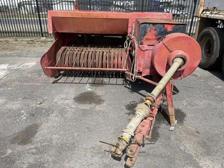 Massey-Ferguson 124 Square Baler - TVAA Pty Ltd T/A Tomkins Valuers ...