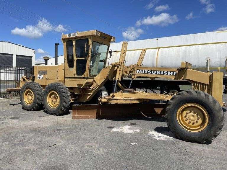 1991 Mitsubishi MG330 Grader - TVAA Pty Ltd T/A Tomkins Valuers ...
