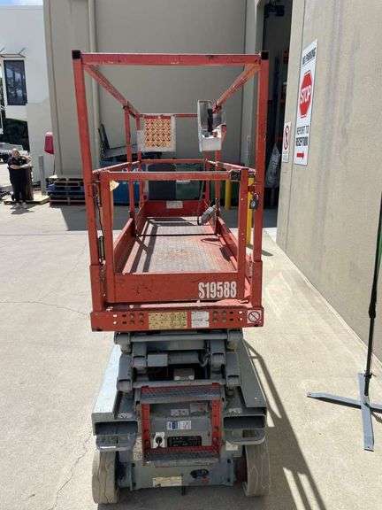 Skyjack SJ111 3219 - TVAA Pty Ltd T/A Tomkins Valuers & Auctioneers