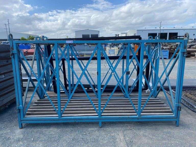 1x Transport Lifting Crate - TVAA Pty Ltd T/A Tomkins Valuers & Auctioneers