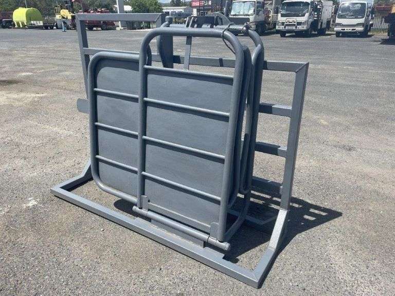 Morrissey Calf Cradle - TVAA Pty Ltd T/A Tomkins Valuers & Auctioneers