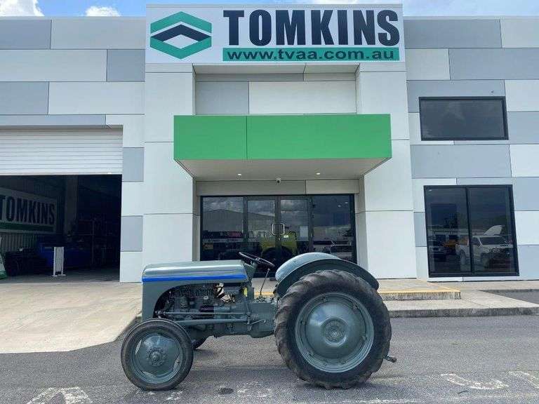 Massey Ferguson Tractor - TVAA Pty Ltd T/A Tomkins Valuers & Auctioneers