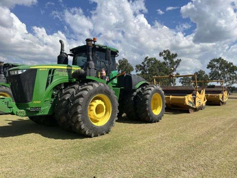 John Deere 9620R Tractor with 2x John Deere 2412D E Ejector Scrapers ...