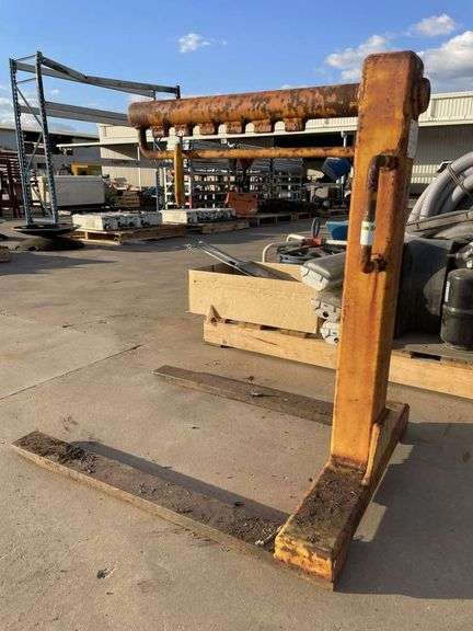 HES03 Crane Pallet Forks SWL-300KG - TVAA Pty Ltd T/A Tomkins Valuers ...
