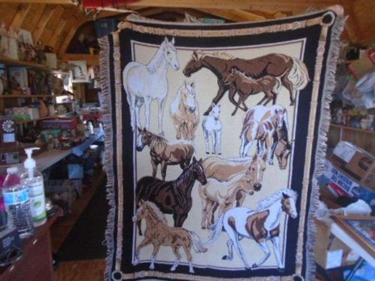 Western Theme Horse Throw - Texas Online Auction House