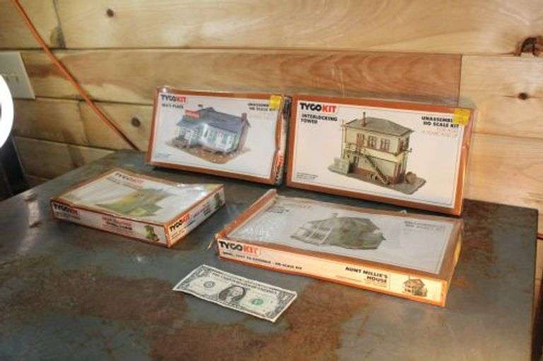 Lot of 4 vintage TYCO KIT HO SCALE model kits - Ma's Place, Snap ...