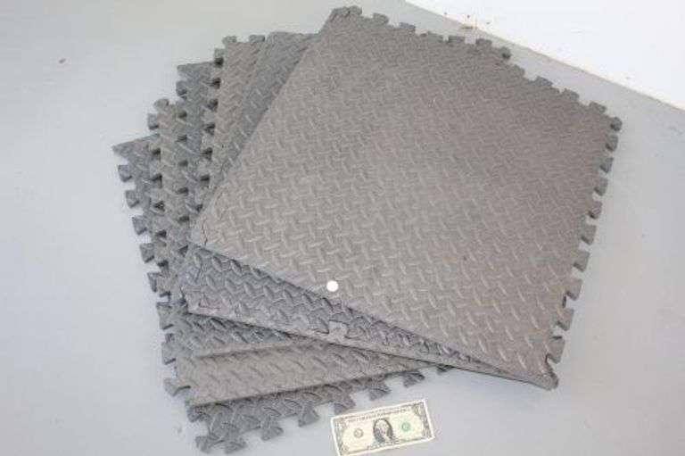 Heavy duty interlocking rubber floor tiles - Texas Online Auction House