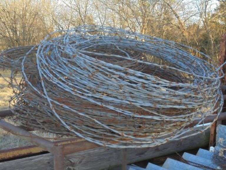 Bundle of old barbed wire. - Texas Online Auction House