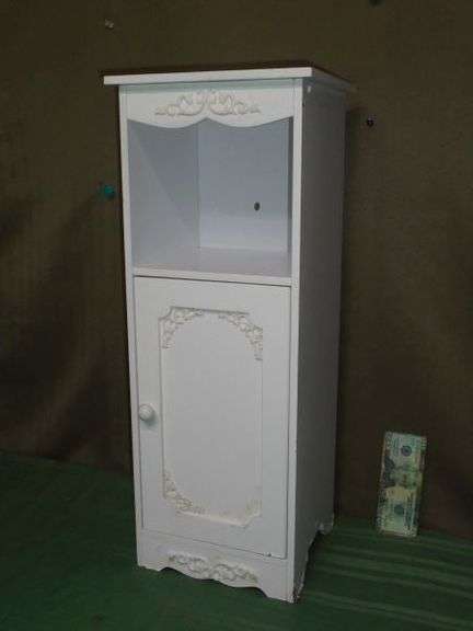 Two level cabinet. - Texas Online Auction House