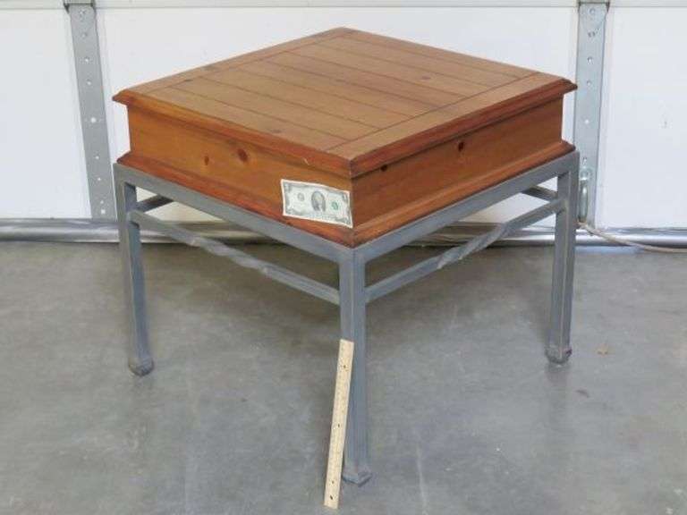 Square Wood top With Metal Legs Lane End Table as shown 25"X25"X25 ...