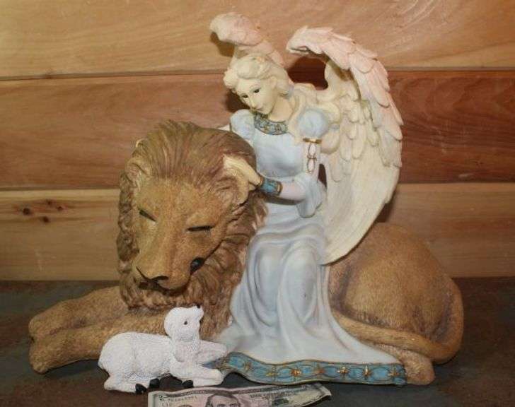 Vintage decoration piece - Angel, lion and lamb - believed to be ...