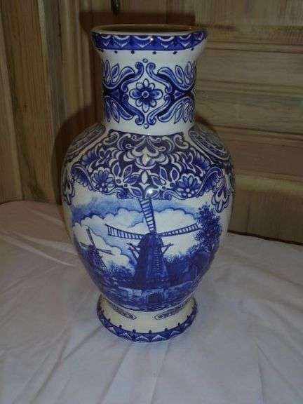 T Delfts Bleau Vase Texas Online Auction House