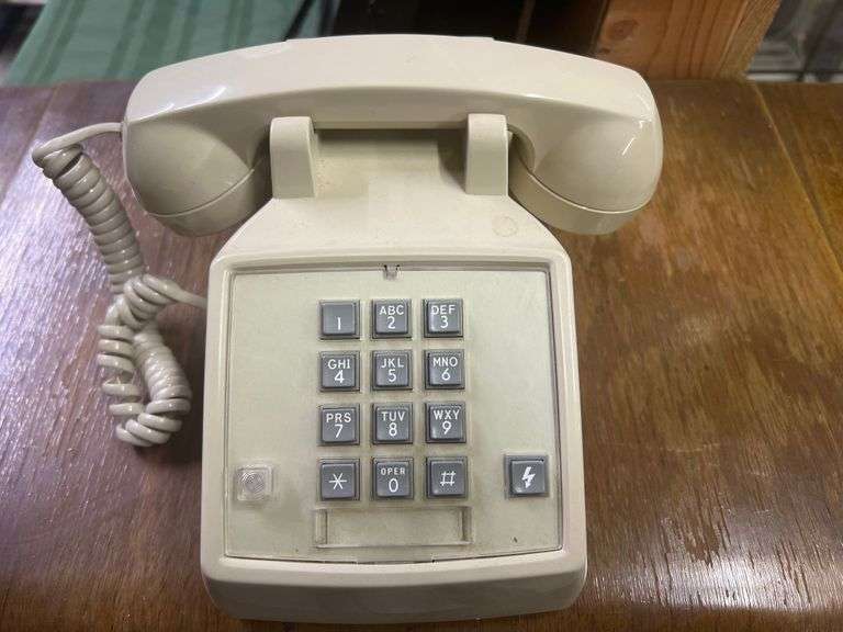 Vintage Telephone. - Texas Online Auction House