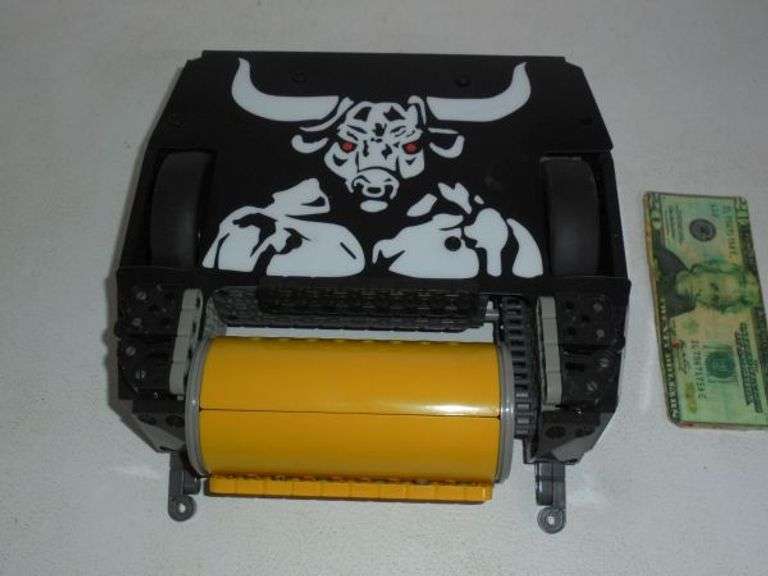 Battlebots Robot - MINOTAUR. No batteries. - Texas Online Auction House