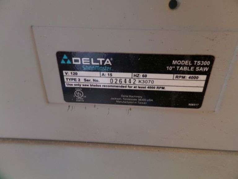 NICE Delta ShopMaster 10" Table Saw Model #TS300! Works all the way ...