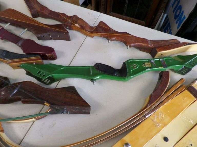 LARGE Lot of Vintage Bows & Pieces! Nice, heavy wood! Must see!! (12D ...