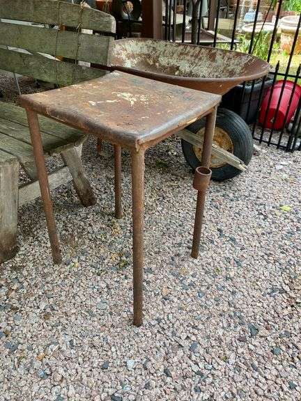 heavy metal table - Texas Online Auction House