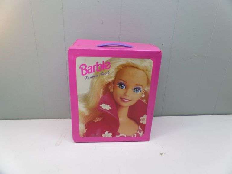 Barbie Fashion Trunk w/7 Barbies & Ken! (2C) - Texas Online Auction House