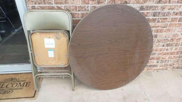 Round Card Table & 2 Metal Folding Chairs! (MR) - Texas Online Auction ...